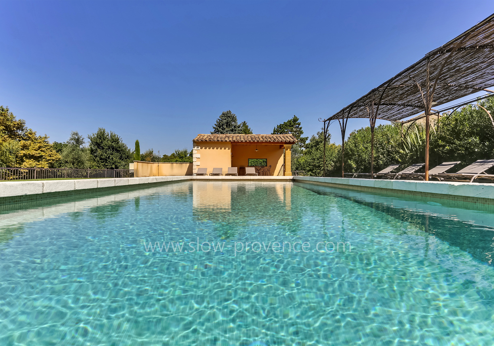 Large family-friendly Provencal farmhouse with a heated swimming pool