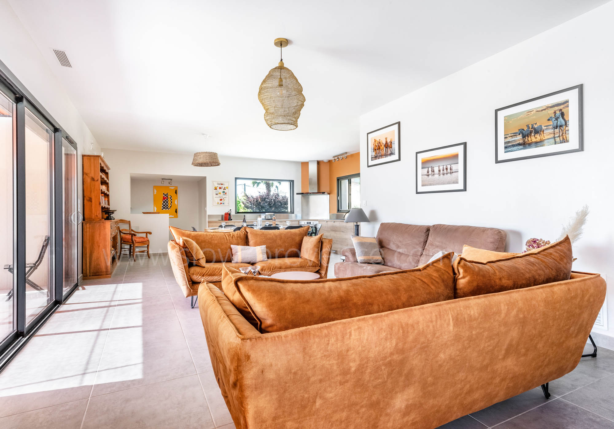 Air-conditioned villa with private pool, ideal for 2 couples