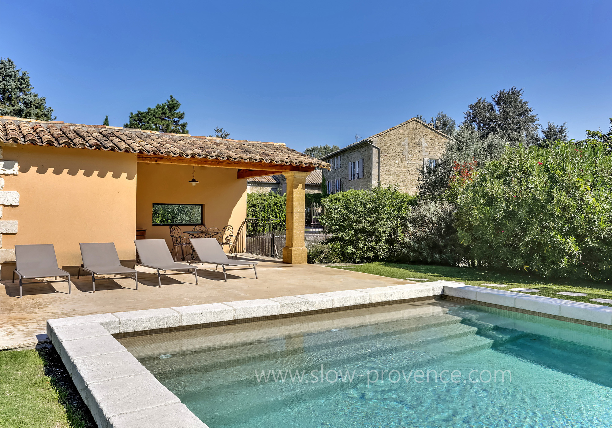 Large family-friendly Provencal farmhouse with a heated swimming pool