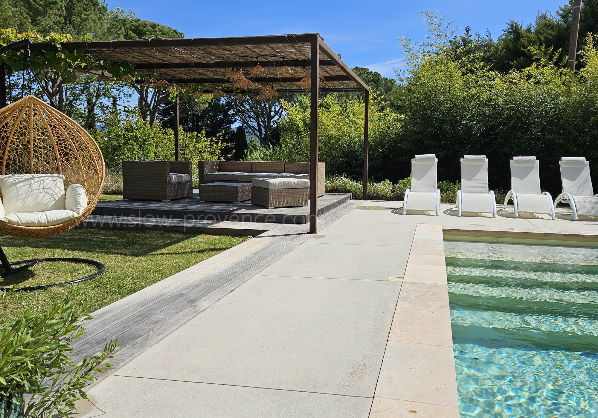 Charming, Provencal home with large heated pool in Vaison