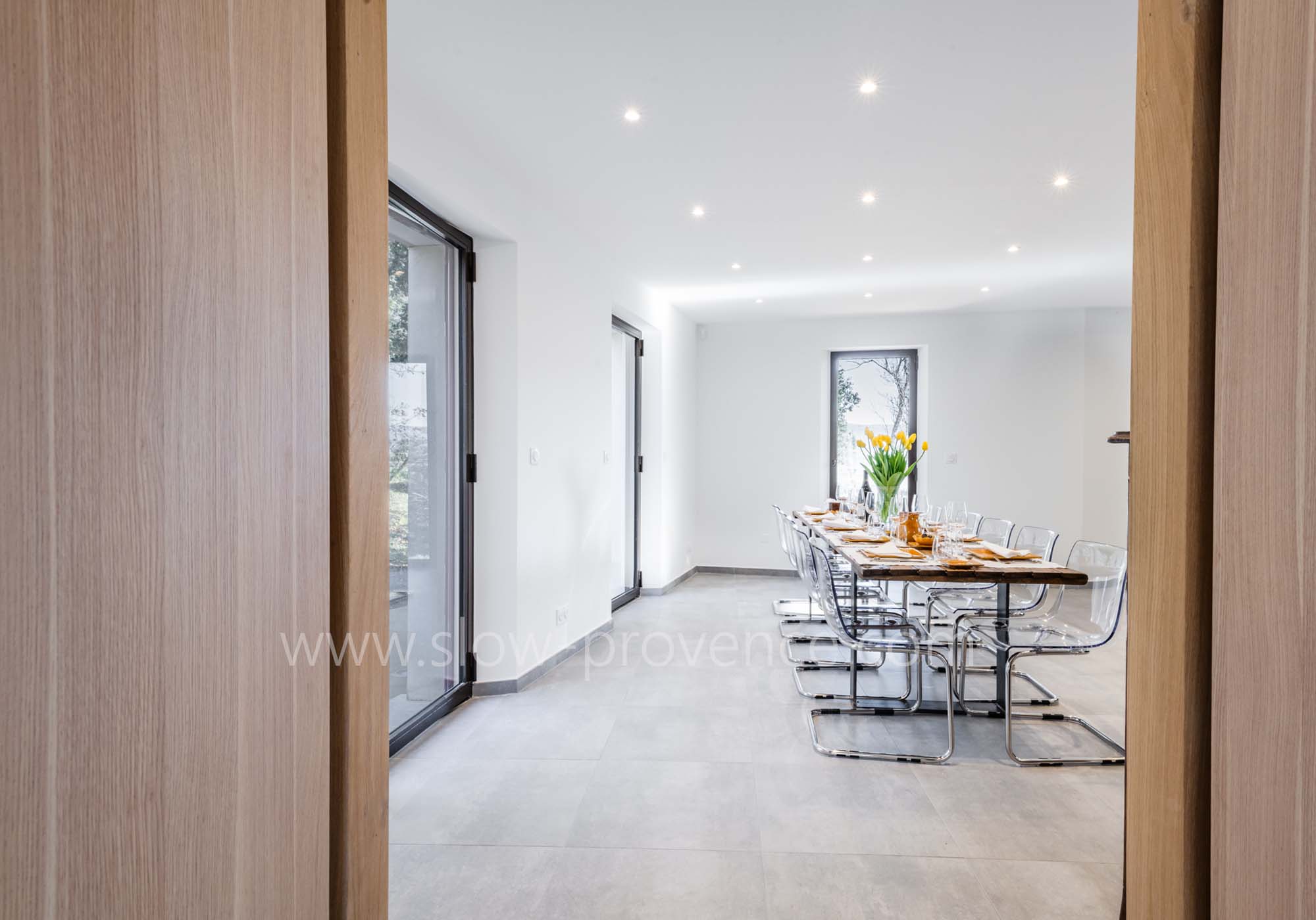 Großes Landhaus mit modernem Design und Swimmingpool