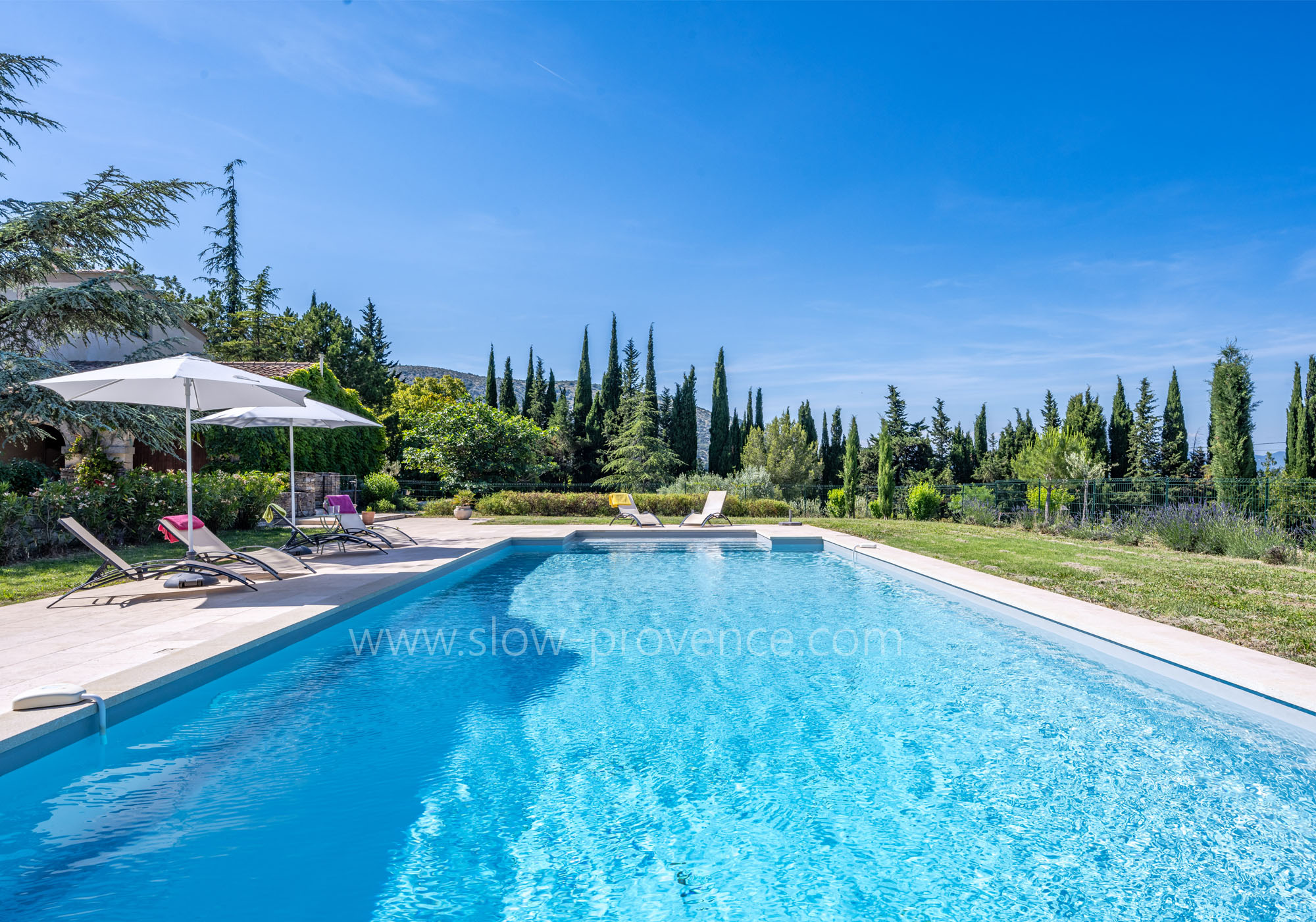 Magnificent air-con farmhouse with private pool in Malaucène